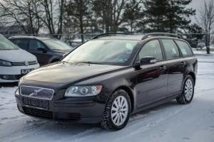 Black Volvo V50 2007 in Liepaja, with an engine capacity of 2.40 L and mileage of 266 thousand km for 4200 €, photo  on AUTOMOTO.COM.LV