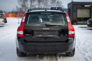Melns Volvo V50 2007 Liepāja, ar dzinēja tilpumu 2.40 L un nobraukumu 266 tūkst. km par 4200 €, foto 4 vietnē AUTOMOTO.COM.LV