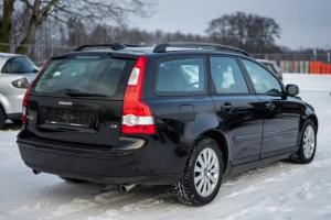 Melns Volvo V50 2007 Liepāja, ar dzinēja tilpumu 2.40 L un nobraukumu 266 tūkst. km par 4200 €, foto 5 vietnē AUTOMOTO.COM.LV
