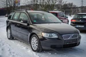Melns Volvo V50 2007 Liepāja, ar dzinēja tilpumu 2.40 L un nobraukumu 266 tūkst. km par 4200 €, foto 6 vietnē AUTOMOTO.COM.LV