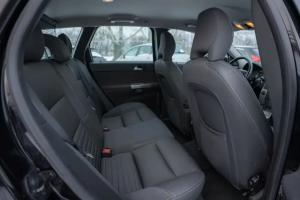 Melns Volvo V50 2007 Liepāja, ar dzinēja tilpumu 2.40 L un nobraukumu 266 tūkst. km par 4200 €, foto 12 vietnē AUTOMOTO.COM.LV