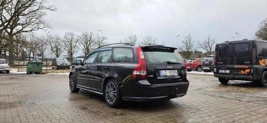 Melns Volvo V50 2007 Valmiera, ar dzinēja tilpumu 1.60 L un nobraukumu 242 tūkst. km par 2000 €, foto 5 vietnē AUTOMOTO.COM.LV