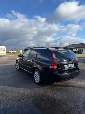 Melns Volvo V50 2007 Rīga, ar dzinēja tilpumu 2.40 L un nobraukumu 305 tūkst. km par 2300 €, foto 7 vietnē AUTOMOTO.COM.LV