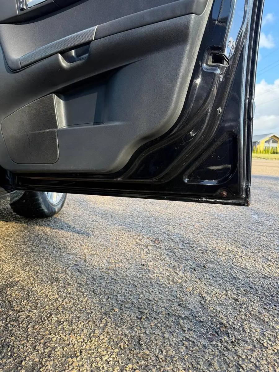 Melns Volvo V50 2007 Rīga, ar dzinēja tilpumu 2.40 L un nobraukumu 305 tūkst. km par 2300 €, foto 14 vietnē AUTOMOTO.COM.LV