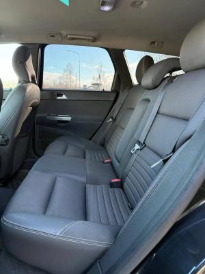 Melns Volvo V50 2007 Rīga, ar dzinēja tilpumu 2.40 L un nobraukumu 305 tūkst. km par 2300 €, foto 18 vietnē AUTOMOTO.COM.LV