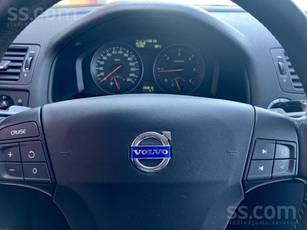 Melns Volvo V50 2007 Talsi, ar dzinēja tilpumu 1.60 L un nobraukumu 0 tūkst. km par 2500 €, foto 9 vietnē AUTOMOTO.COM.LV