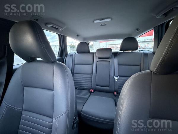 Melns Volvo V50 2007 Rīga, ar dzinēja tilpumu 2.00 L un nobraukumu 329 tūkst. km par 2850 €, foto 6 vietnē AUTOMOTO.COM.LV