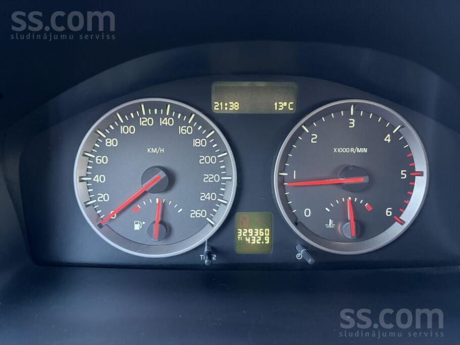 Melns Volvo V50 2007 Rīga, ar dzinēja tilpumu 2.00 L un nobraukumu 329 tūkst. km par 2850 €, foto 8 vietnē AUTOMOTO.COM.LV