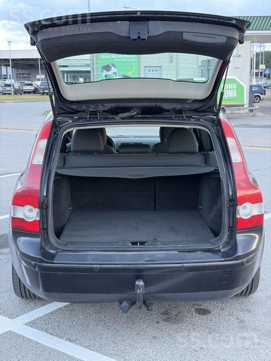 Melns Volvo V50 2007 Rīga, ar dzinēja tilpumu 2.00 L un nobraukumu 329 tūkst. km par 2850 €, foto 11 vietnē AUTOMOTO.COM.LV