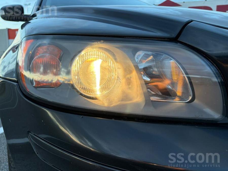 Melns Volvo V50 2007 Rīga, ar dzinēja tilpumu 2.00 L un nobraukumu 329 tūkst. km par 2850 €, foto 15 vietnē AUTOMOTO.COM.LV