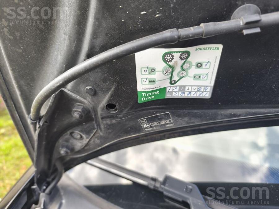 Melns Volvo V50 2007 Ventspils, ar dzinēja tilpumu 1.60 L un nobraukumu 309 tūkst. km par 1250 €, foto 12 vietnē AUTOMOTO.COM.LV