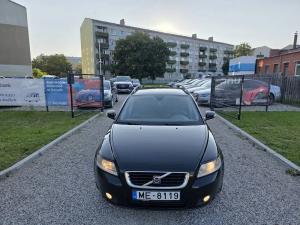 Black Volvo V50 2007 in Ventspils, with an engine capacity of 1.60 L and mileage of 309 thousand km for 1700 €, photo 3 on AUTOMOTO.COM.LV