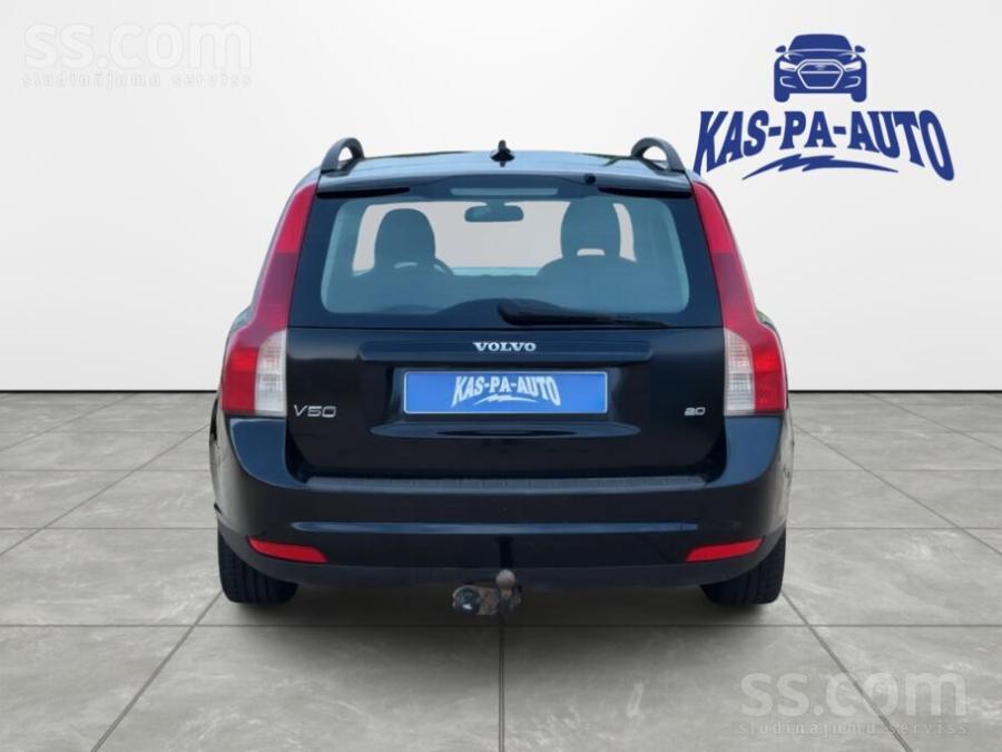 Черный Вольво В50 2007 в Рига, объемом двигателя 2.00 л и пробегом 327 тыс. км за 1800 €, фото 5 на AUTOMOTO.COM.LV