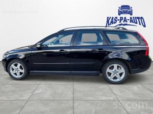 Черный Вольво В50 2007 в Рига, объемом двигателя 2.00 л и пробегом 327 тыс. км за 1800 €, фото 7 на AUTOMOTO.COM.LV