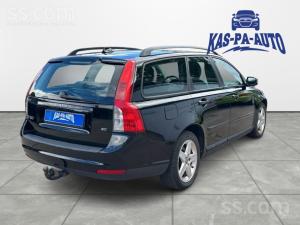Черный Вольво В50 2007 в Рига, объемом двигателя 2.00 л и пробегом 327 тыс. км за 1800 €, фото 8 на AUTOMOTO.COM.LV