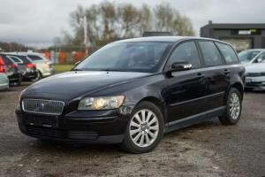 Melns Volvo V50 2007 Liepāja, ar dzinēja tilpumu 2.00 L un nobraukumu 142 tūkst. km par 4250 €, foto  vietnē AUTOMOTO.COM.LV