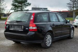 Melns Volvo V50 2007 Liepāja, ar dzinēja tilpumu 2.00 L un nobraukumu 142 tūkst. km par 4250 €, foto 5 vietnē AUTOMOTO.COM.LV