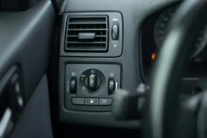 Melns Volvo V50 2007 Liepāja, ar dzinēja tilpumu 2.00 L un nobraukumu 142 tūkst. km par 4250 €, foto 16 vietnē AUTOMOTO.COM.LV