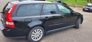 Black Volvo V50 2007 in Klaipeda, with an engine capacity of 2.00 L and mileage of 303 thousand km for 1200 €, photo 4 on AUTOMOTO.COM.LV