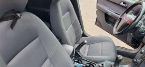 Black Volvo V50 2007 in Klaipeda, with an engine capacity of 2.00 L and mileage of 303 thousand km for 1200 €, photo 7 on AUTOMOTO.COM.LV