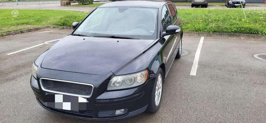 Black Volvo V50 2007 in Klaipeda, with an engine capacity of 2.00 L and mileage of 303 thousand km for 1200 €, photo 14 on AUTOMOTO.COM.LV