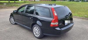 Black Volvo V50 2007 in Klaipeda, with an engine capacity of 2.00 L and mileage of 303 thousand km for 1200 €, photo 16 on AUTOMOTO.COM.LV