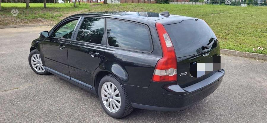 Black Volvo V50 2007 in Klaipeda, with an engine capacity of 2.00 L and mileage of 303 thousand km for 1200 €, photo 16 on AUTOMOTO.COM.LV