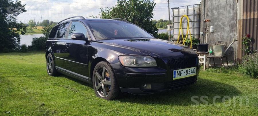 Melns Volvo V50 2007 Saldus, ar dzinēja tilpumu 2.00 L un nobraukumu 350 tūkst. km par 1550 €, foto 7 vietnē AUTOMOTO.COM.LV