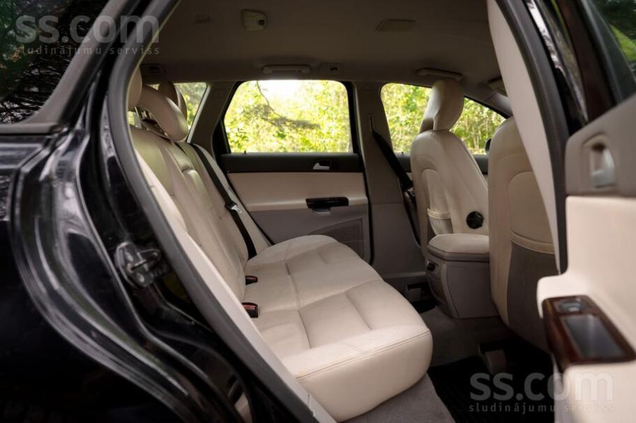 Melns Volvo V50 2007 Tukums, ar dzinēja tilpumu 1.60 L un nobraukumu 246 tūkst. km par 2290 €, foto 12 vietnē AUTOMOTO.COM.LV