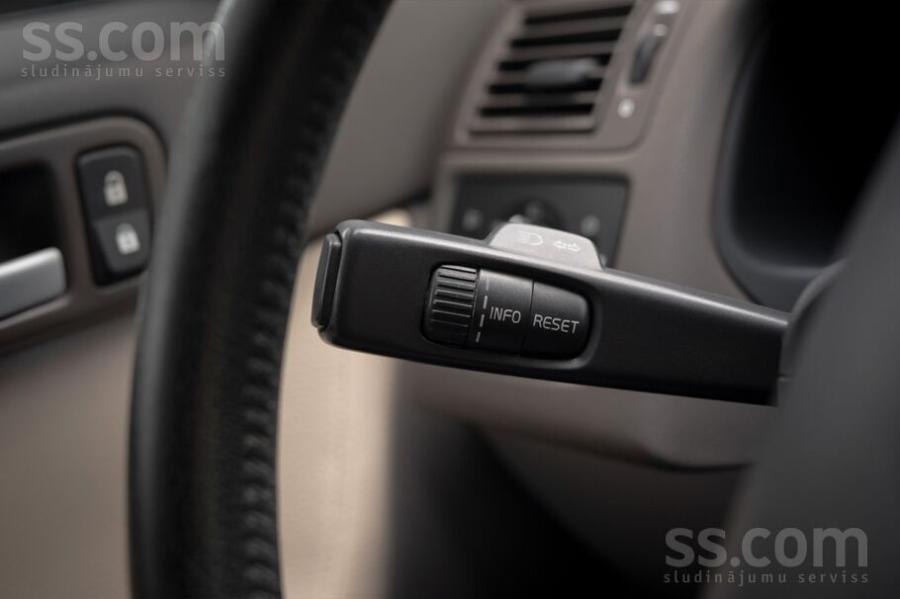 Melns Volvo V50 2007 Tukums, ar dzinēja tilpumu 1.60 L un nobraukumu 246 tūkst. km par 2290 €, foto 16 vietnē AUTOMOTO.COM.LV