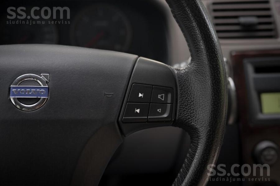 Melns Volvo V50 2007 Tukums, ar dzinēja tilpumu 1.60 L un nobraukumu 246 tūkst. km par 2290 €, foto 19 vietnē AUTOMOTO.COM.LV