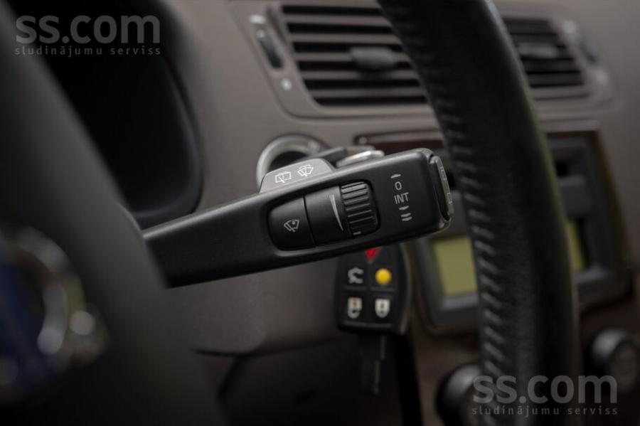 Melns Volvo V50 2007 Tukums, ar dzinēja tilpumu 1.60 L un nobraukumu 246 tūkst. km par 2290 €, foto 20 vietnē AUTOMOTO.COM.LV