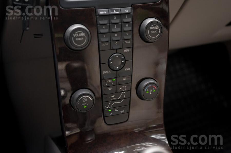 Melns Volvo V50 2007 Tukums, ar dzinēja tilpumu 1.60 L un nobraukumu 246 tūkst. km par 2290 €, foto 22 vietnē AUTOMOTO.COM.LV