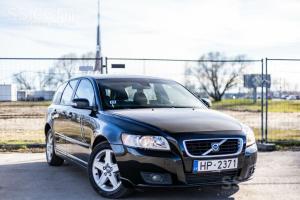 Melns Volvo V50 2008 Rīga, ar dzinēja tilpumu 2.40 L un nobraukumu 356 tūkst. km par 3990 €, foto 2 vietnē AUTOMOTO.COM.LV