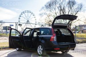 Melns Volvo V50 2008 Rīga, ar dzinēja tilpumu 2.40 L un nobraukumu 356 tūkst. km par 3990 €, foto 9 vietnē AUTOMOTO.COM.LV