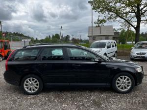 Black Volvo V50 2008 in Valmiera, with an engine capacity of 2.00 L and mileage of 0 thousand km for 3770 €, photo 6 on AUTOMOTO.COM.LV