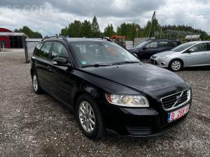 Black Volvo V50 2008 in Valmiera, with an engine capacity of 2.00 L and mileage of 0 thousand km for 3770 €, photo 7 on AUTOMOTO.COM.LV