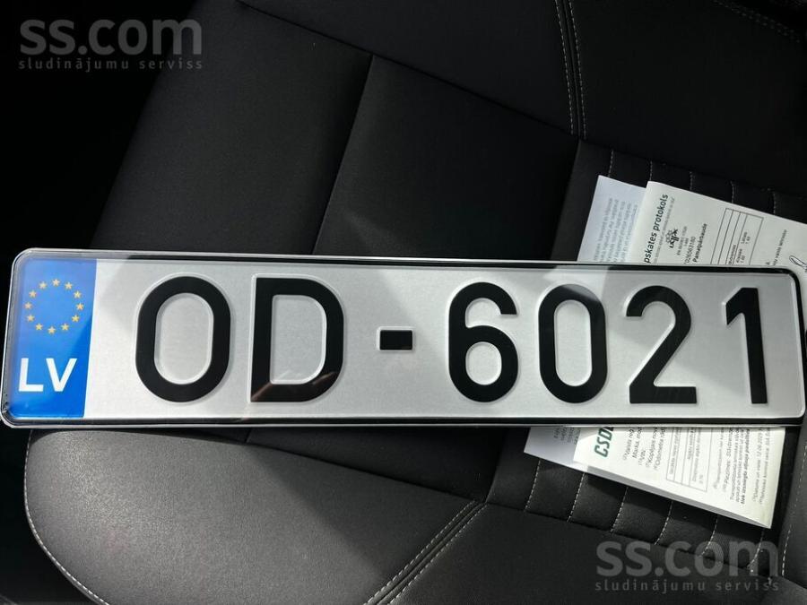 Black Volvo V50 2008 in Valmiera, with an engine capacity of 2.00 L and mileage of 0 thousand km for 3550 €, photo 21 on AUTOMOTO.COM.LV