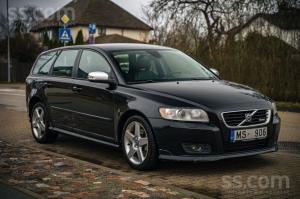 Black Volvo V50 2008 in Riga, with an engine capacity of 2.00 L and mileage of 0 thousand km for 2990 €, photo 3 on AUTOMOTO.COM.LV