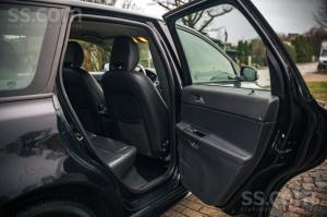 Black Volvo V50 2008 in Riga, with an engine capacity of 2.00 L and mileage of 0 thousand km for 2990 €, photo 11 on AUTOMOTO.COM.LV