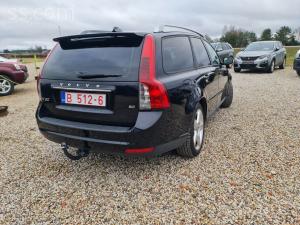 Melns Volvo V50 2008 Cēsis, ar dzinēja tilpumu 2.00 L un nobraukumu 266 tūkst. km par 4100 €, foto 4 vietnē AUTOMOTO.COM.LV