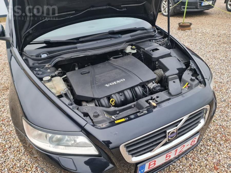 Melns Volvo V50 2008 Cēsis, ar dzinēja tilpumu 2.00 L un nobraukumu 266 tūkst. km par 4100 €, foto 14 vietnē AUTOMOTO.COM.LV
