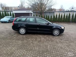 Black Volvo V50 2008 in Siauliai, with an engine capacity of 2.00 L and mileage of 260 thousand km for 1450 €, photo 7 on AUTOMOTO.COM.LV