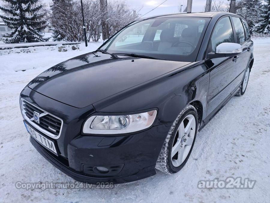 Black Volvo V50 2008 in Paide, with an engine capacity of 1.60 L and mileage of 249 thousand km for 2950 €, photo 1 on AUTOMOTO.COM.LV