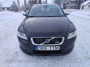 Black Volvo V50 2008 in Paide, with an engine capacity of 1.60 L and mileage of 249 thousand km for 2950 €, photo 2 on AUTOMOTO.COM.LV