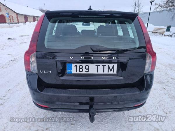 Melns Volvo V50 2008 Paide, ar dzinēja tilpumu 1.60 L un nobraukumu 249 tūkst. km par 2950 €, foto 5 vietnē AUTOMOTO.COM.LV