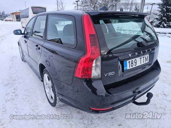 Melns Volvo V50 2008 Paide, ar dzinēja tilpumu 1.60 L un nobraukumu 249 tūkst. km par 2950 €, foto 6 vietnē AUTOMOTO.COM.LV