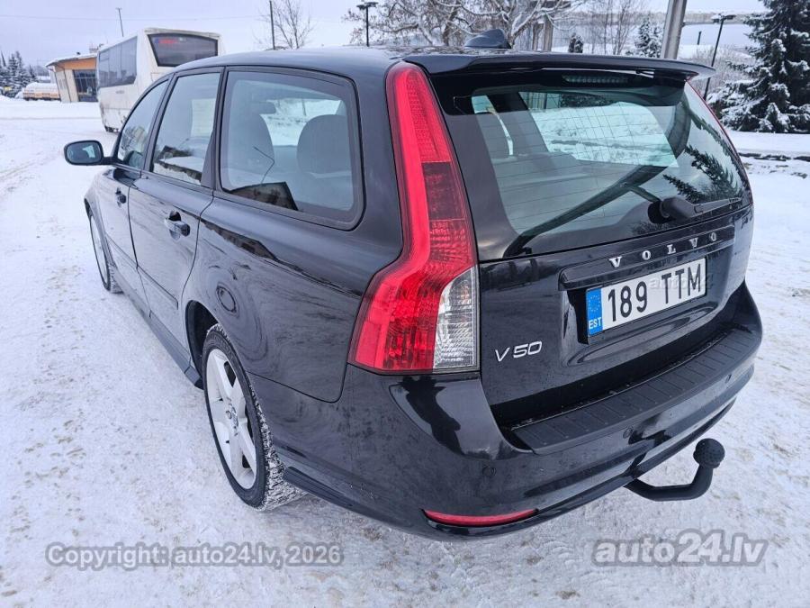 Black Volvo V50 2008 in Paide, with an engine capacity of 1.60 L and mileage of 249 thousand km for 2950 €, photo 6 on AUTOMOTO.COM.LV