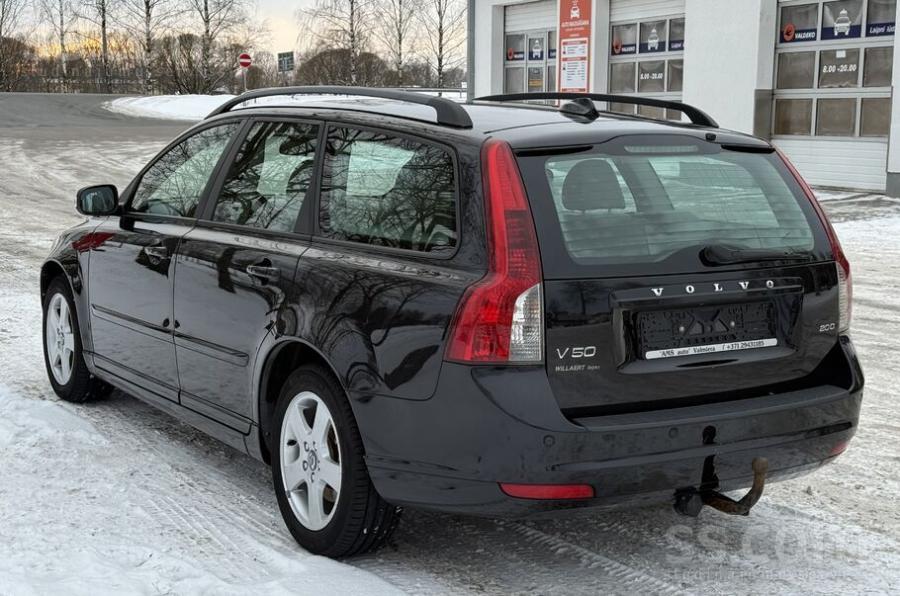 Melns Volvo V50 2008 Valmiera, ar dzinēja tilpumu 2.00 L un nobraukumu 310 tūkst. km par 3000 €, foto 4 vietnē AUTOMOTO.COM.LV