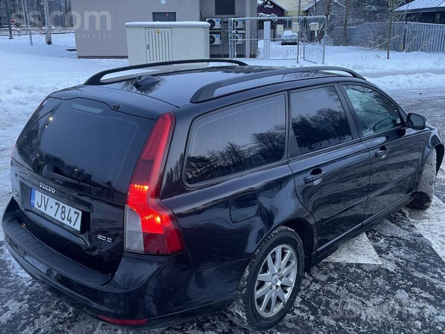 Melns Volvo V50 2008 Rīga, ar dzinēja tilpumu 2.00 L un nobraukumu 335 tūkst. km par 2590 €, foto 6 vietnē AUTOMOTO.COM.LV